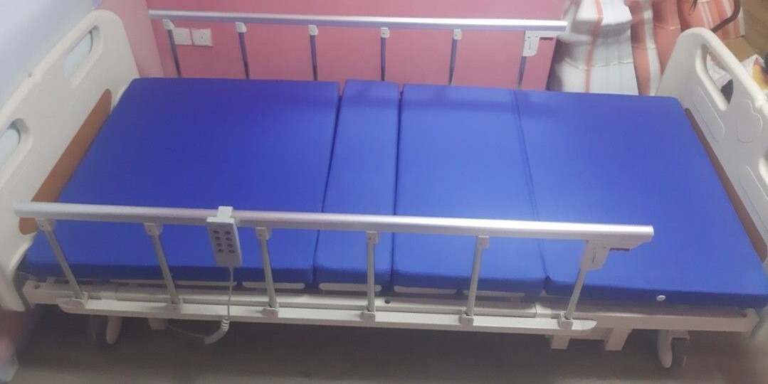 Very New Condition Electric Medical Bed, Health & Nutrition, Medical ...