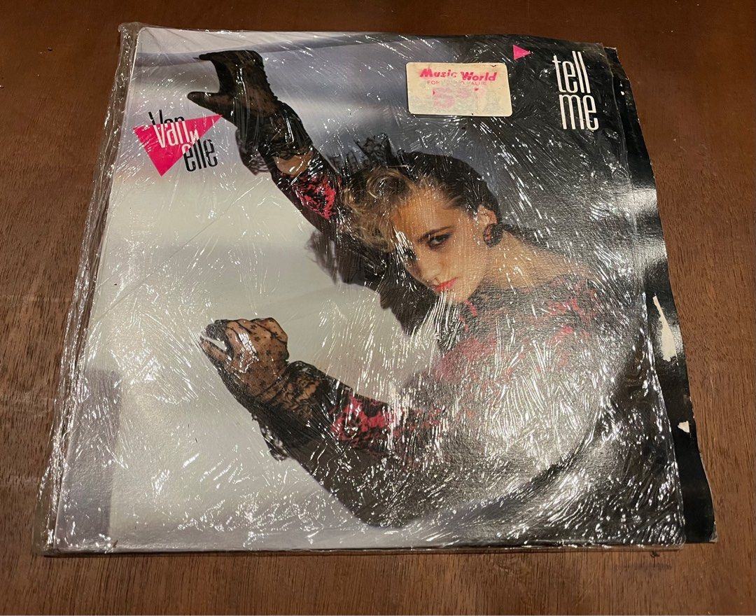 Vinyls record VANELLE, Hobbies & Toys, Music & Media, Vinyls on Carousell