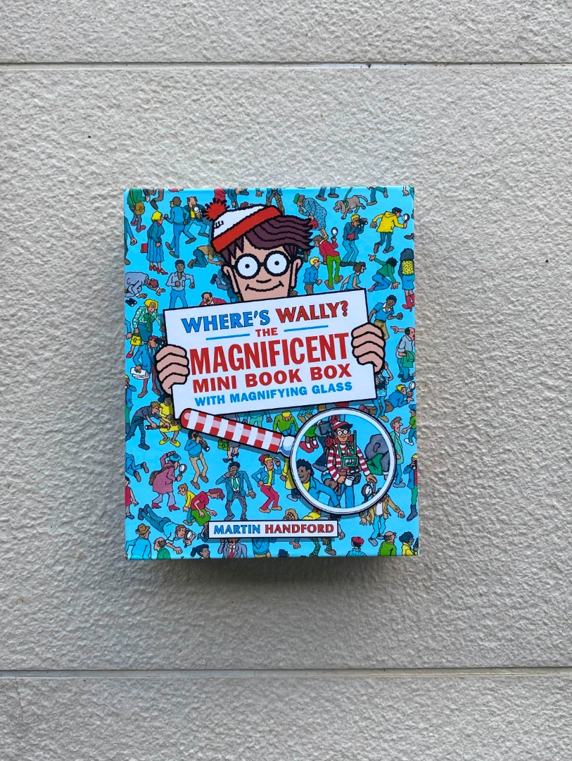 Where's Wally? The Magnificent Mini Book Box, 興趣及遊戲, 書本 & 文具, 小朋友書 ...