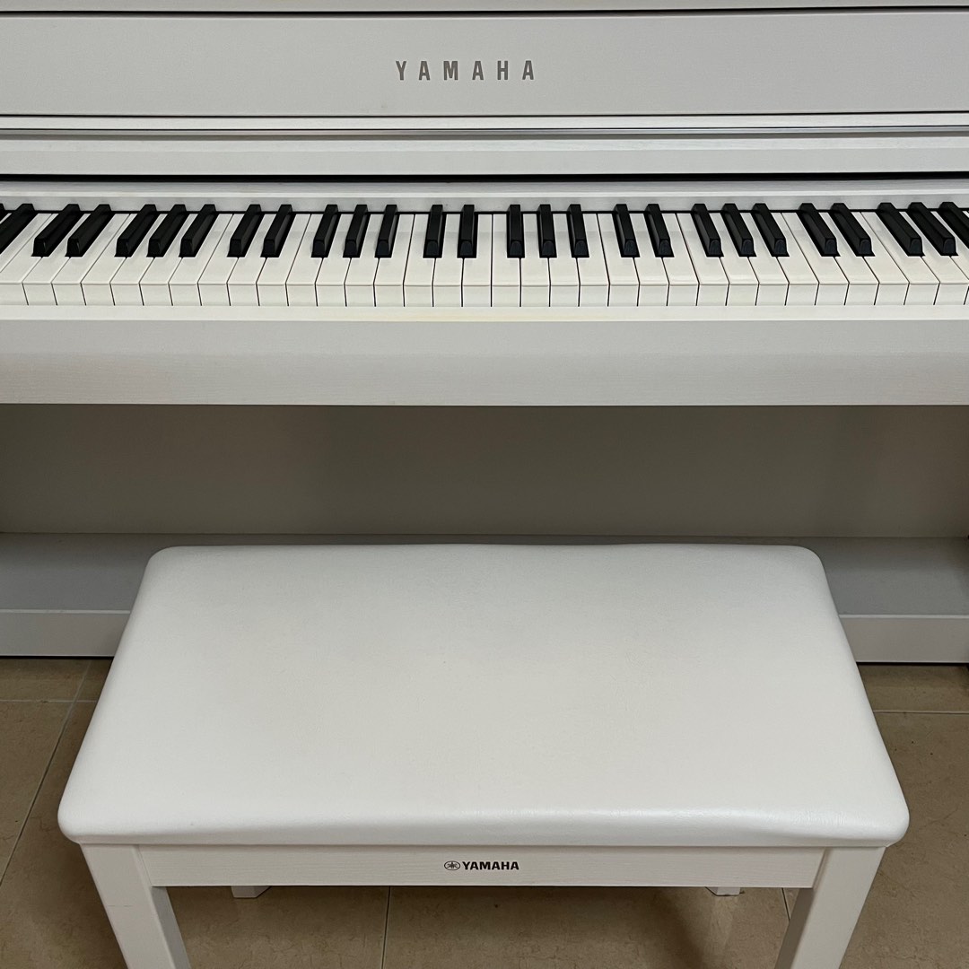 YAMAHA CLP-745 WHITE CLAVINOVA DIGITAL PIANO, Hobbies & Toys, Music ...