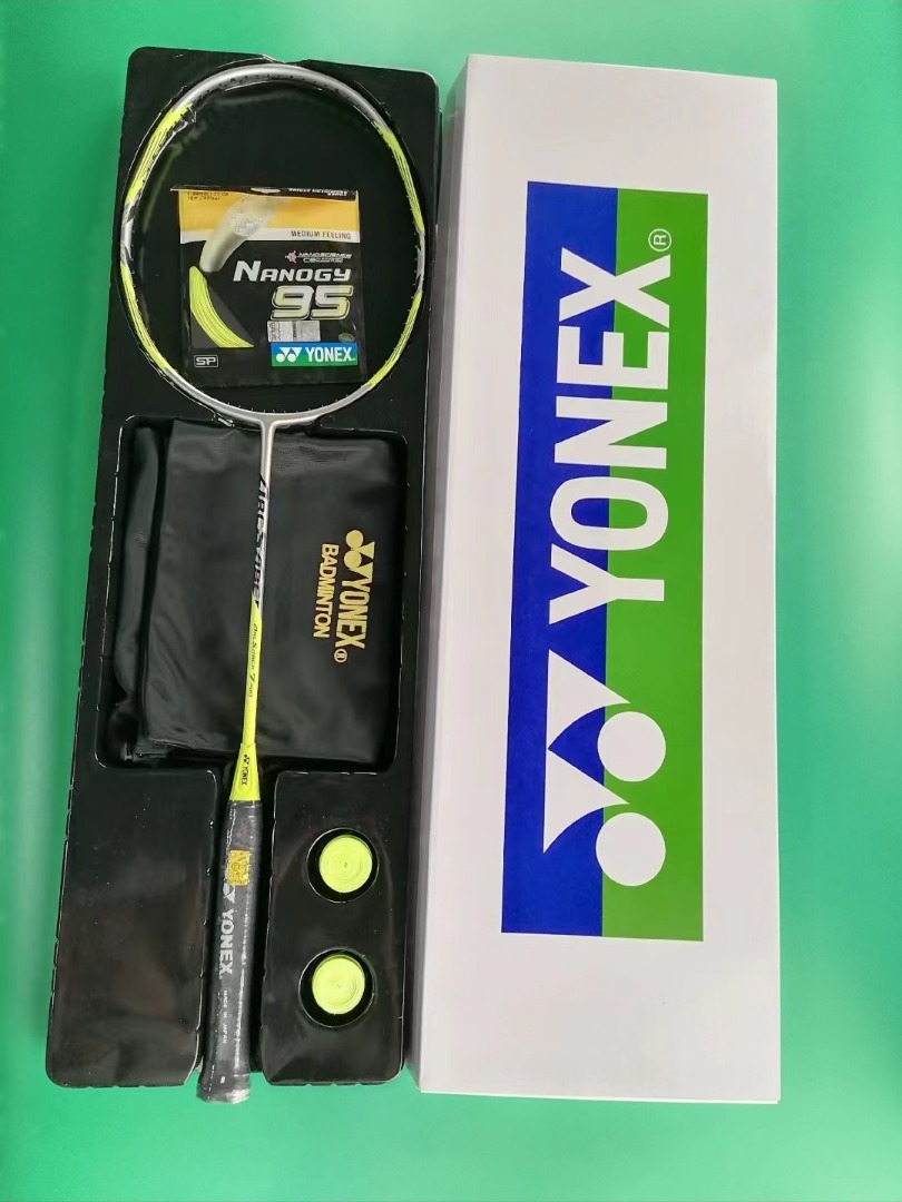 yonex弓箭7pro銀黃配色全碳素進攻型羽毛球拍, 運動產品, 運動與體育, 運動與體育 - 球拍和球類運動 - Carousell
