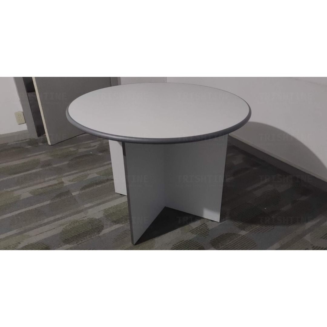 4 Seater Conference Table on Carousell