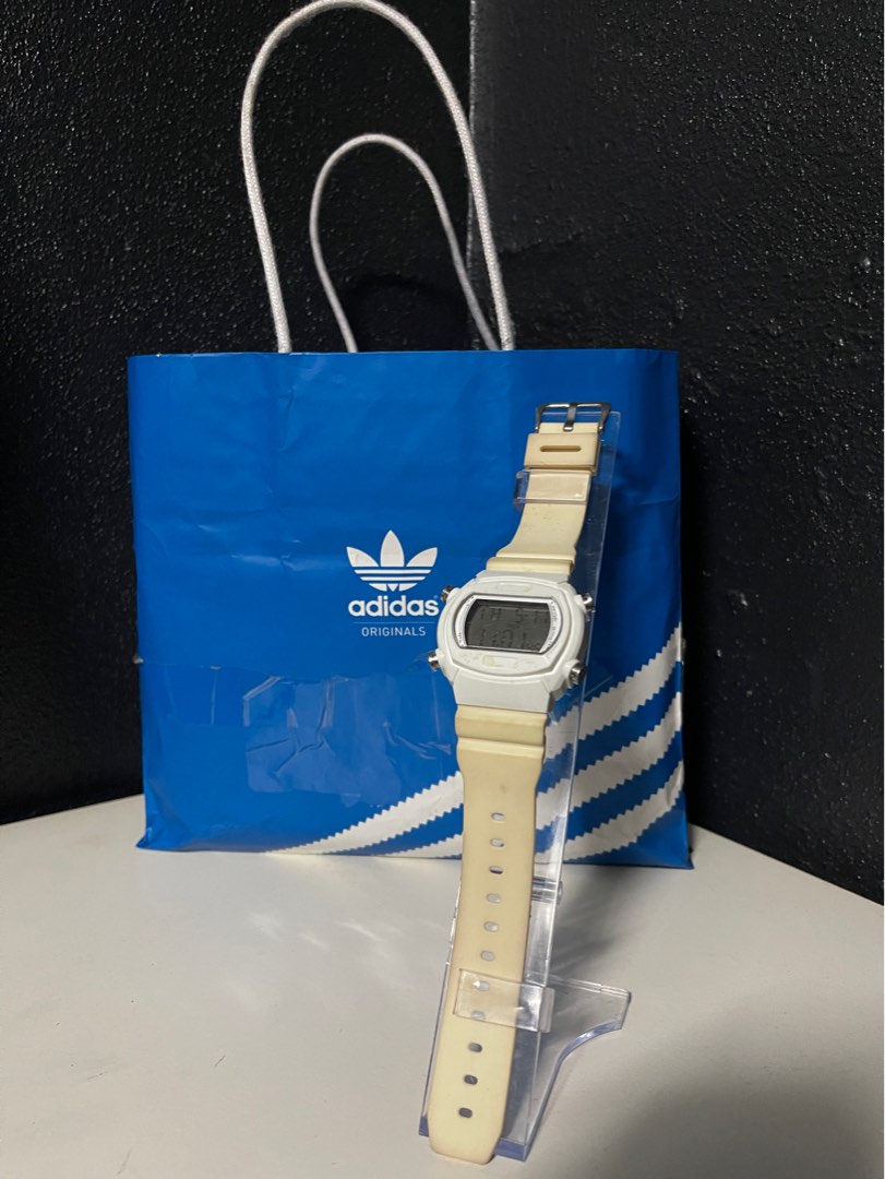 Adidas vintage, Men's Fashion, Watches & Accessories, Watches on Carousell