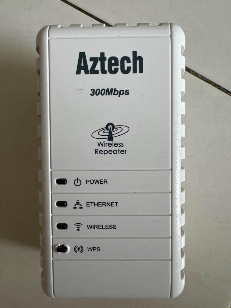 Aztech Wi-Fi repeater/extender, Computers & Tech, Parts & Accessories ...