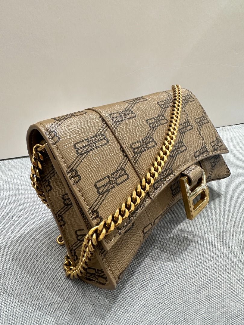 Balenciaga Hourglass BB Monogram Chain Wallet in Beige - 656050-210DE ...