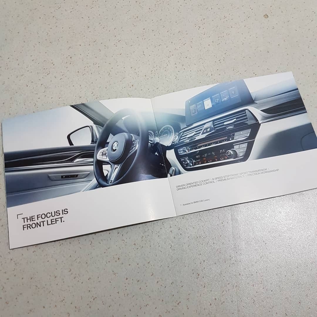 Brosur flyer iklan original BMW 5 series 520i 530i 520d, Buku & Alat ...