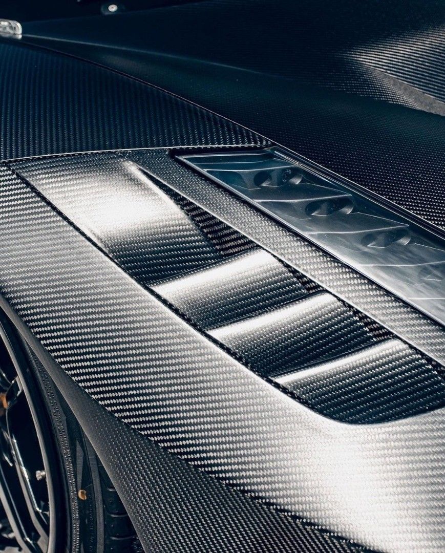CARBON FIBER OVERLAY BONNET / HOOD, Car Accessories, Car Workshops ...