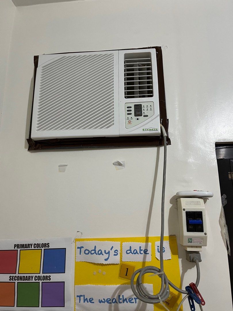 Everest 1HP window type aircon, TV & Home Appliances, Air Conditioning ...