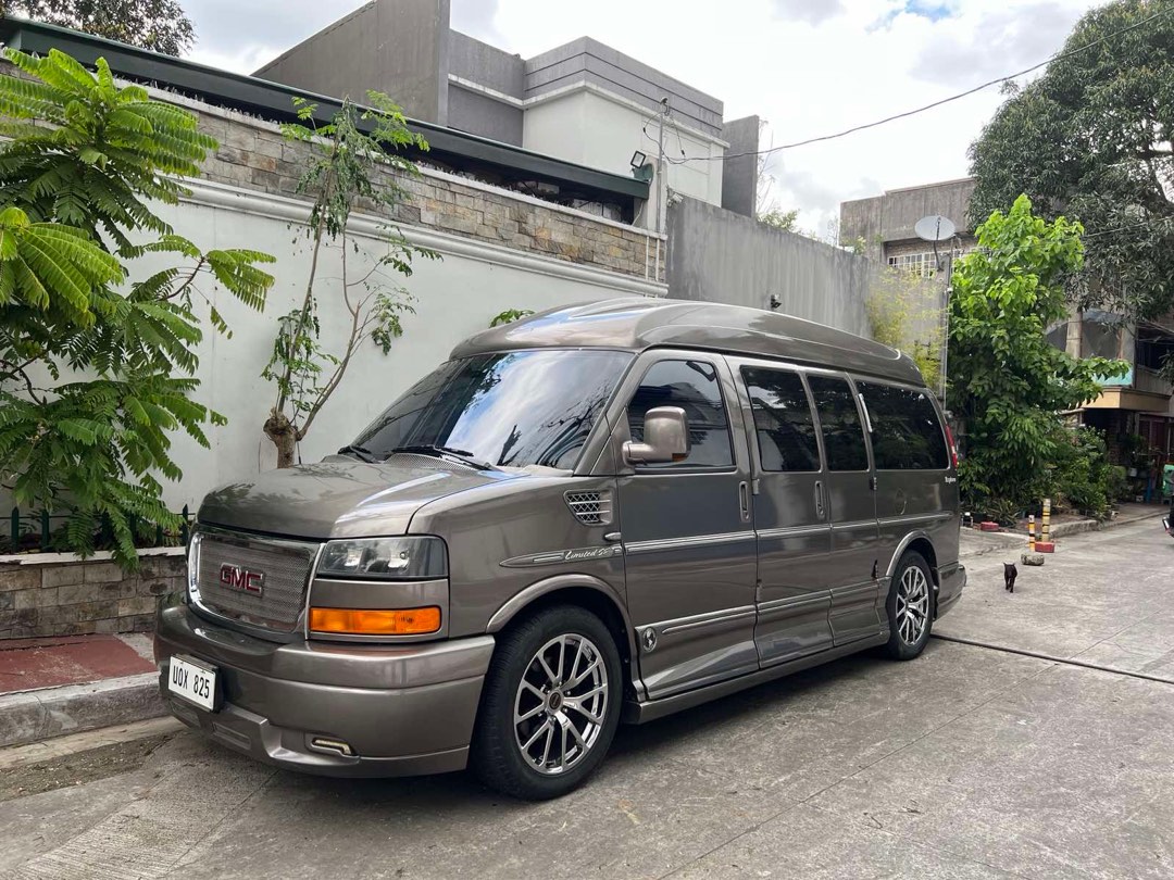 GMC Savana SE Limited 20t mileage only gas matic Auto on Carousell