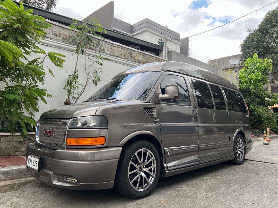 GMC Savana SE Limited 20t mileage only gas matic Auto on Carousell