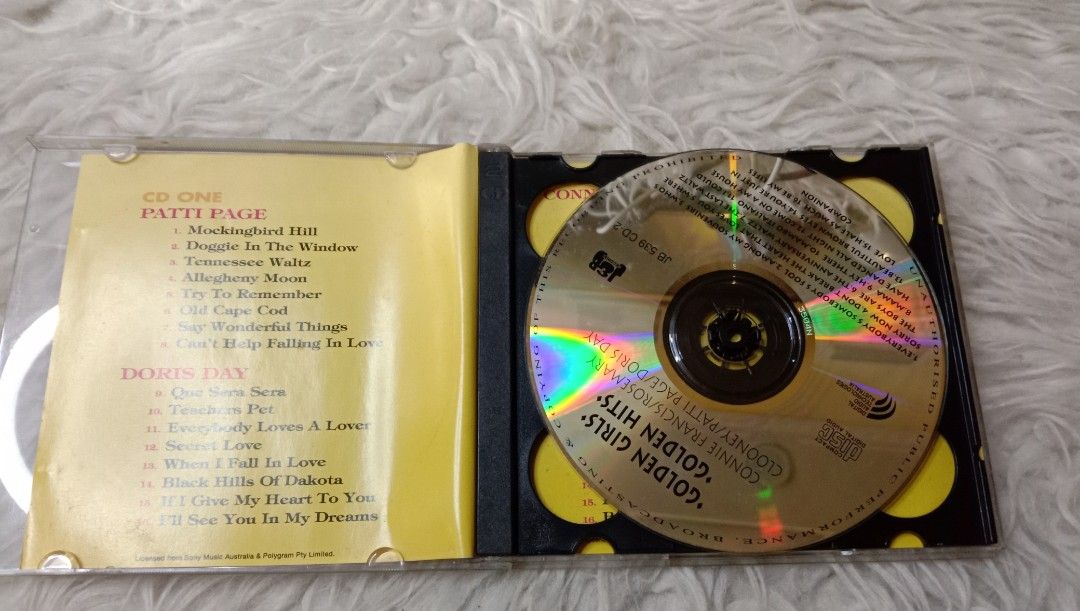 Golden girls | golden hits | kaset cd, Musik & Media, CD, DVD & Lainnya ...