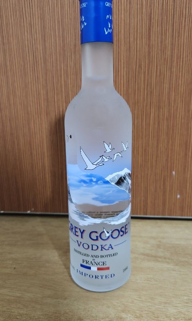 GREY GOOSE ORIGINAL VODKA 200ML 40% MINIATURE, Food & Drinks, Alcoholic ...