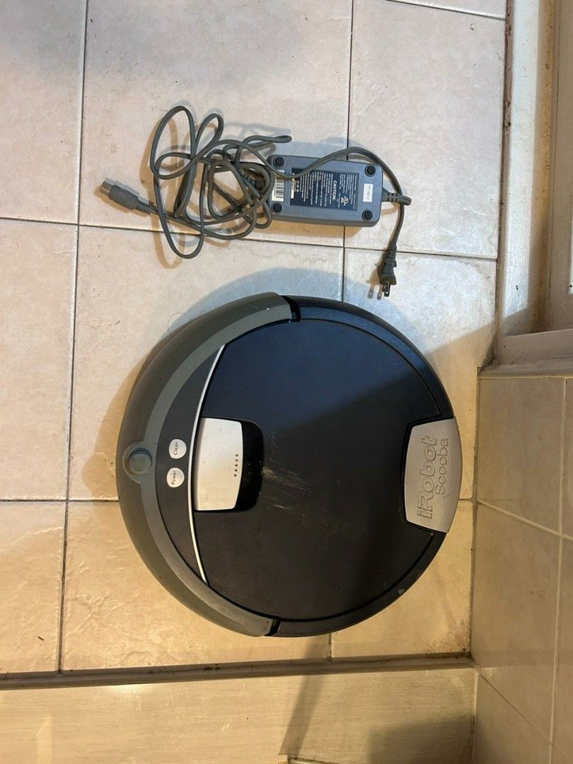 IRobot scooba first version working condition, TV & Home Appliances ...