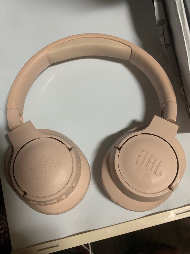 JBl 710 Tune Wireless Headphone, Audio, Headphones & Headsets on Carousell