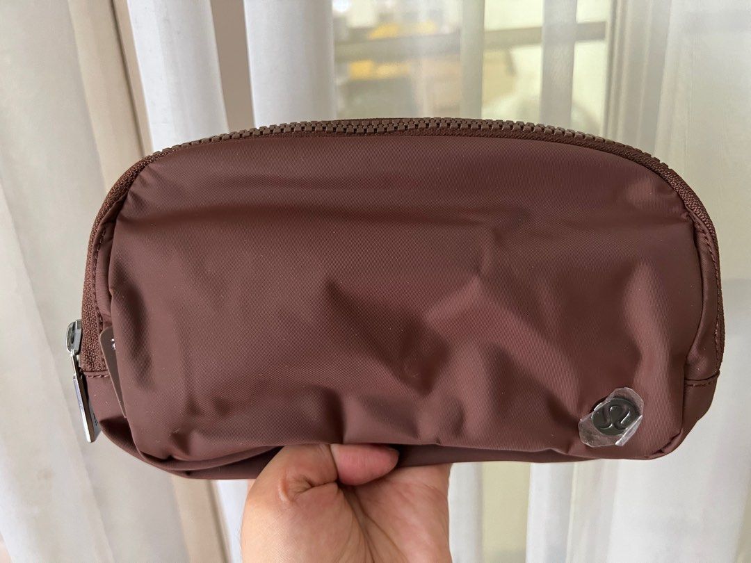 Lululemon Everywhere Belt Bag in Java, Women's Fashion, Bags & Wallets ...