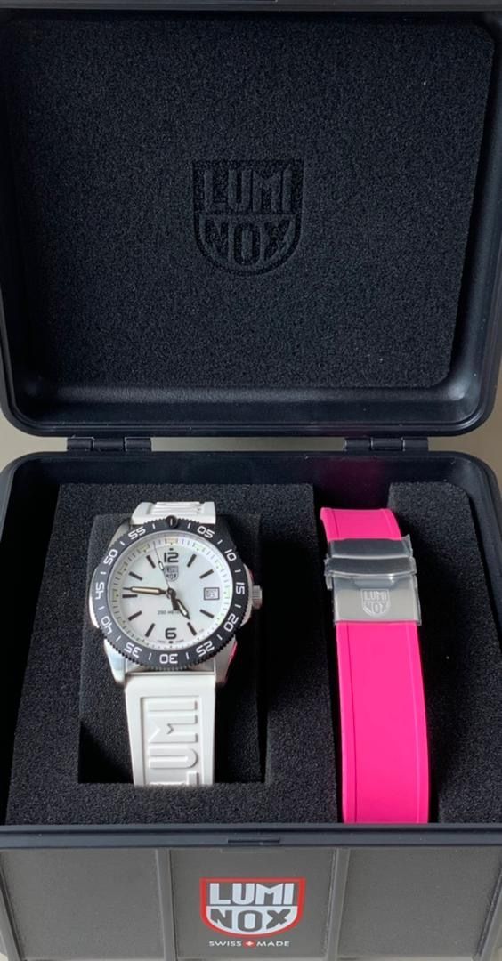 Luminox Pacific Diver Ripple 39mm Series 3128.m.set, Women's Fashion ...