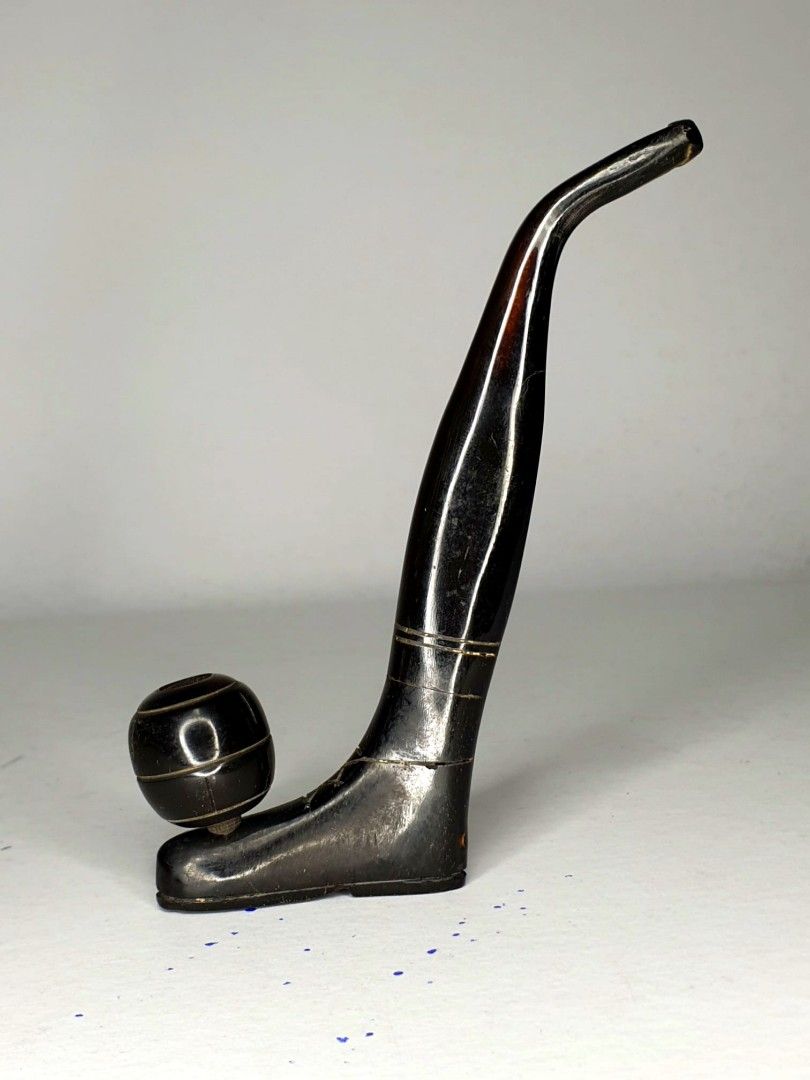 Vintage bullhorn football pipe ivory pipe, Hobbies & Toys, Memorabilia ...