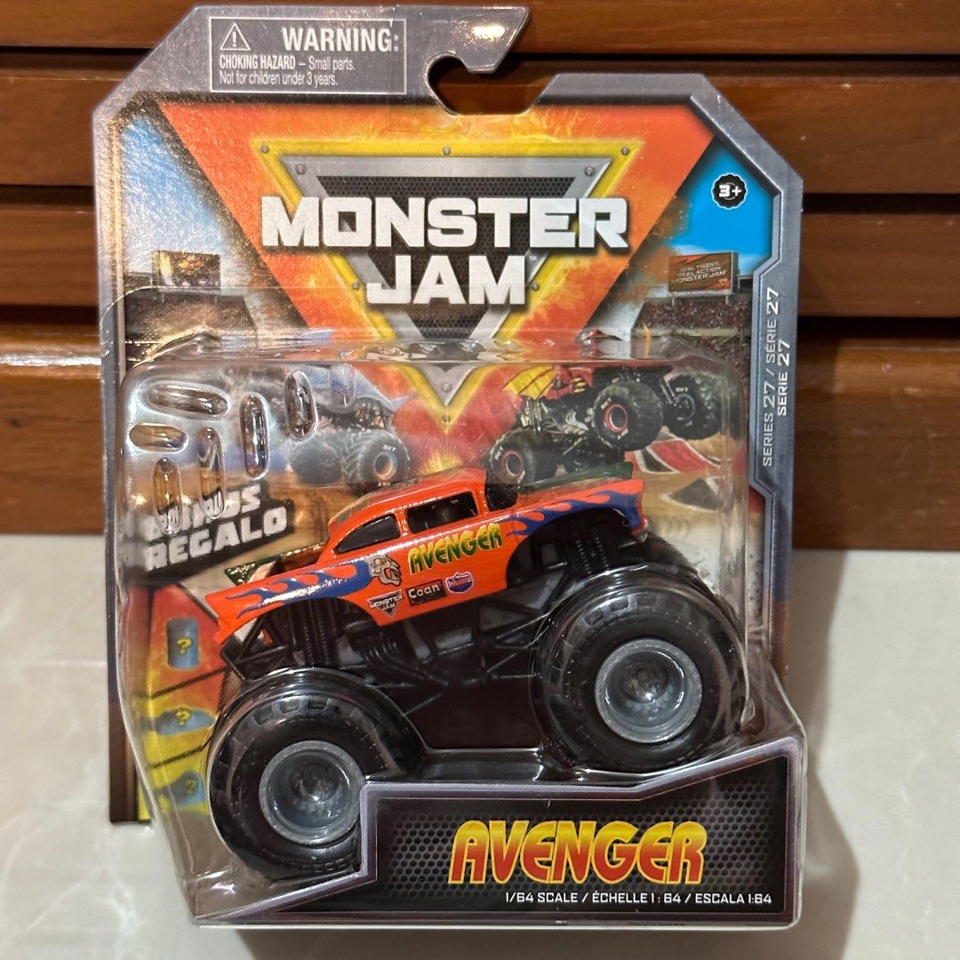 Monster Jam Mix 27Megalodon Avenger, Shaker, Mohawk, Alien El Toro Loco ...