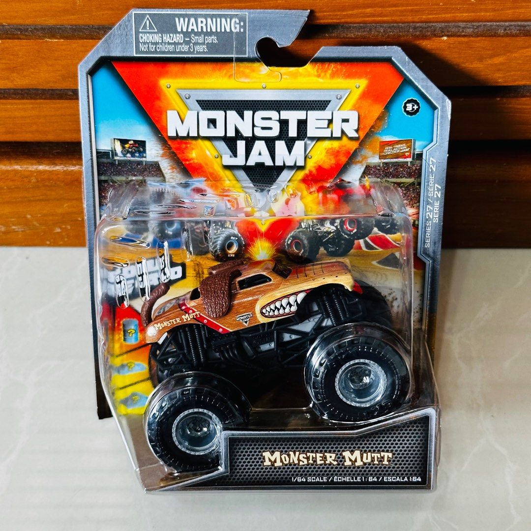Monster Jam Mix 27Megalodon Avenger, Shaker, Mohawk, Alien El Toro Loco ...