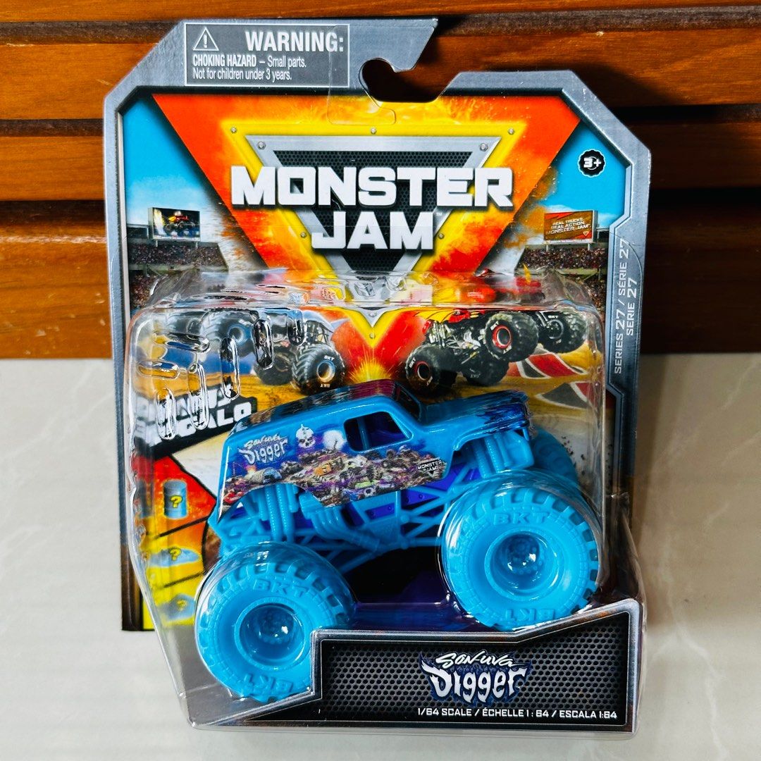 Monster Jam Mix 27Megalodon Avenger, Shaker, Mohawk, Alien El Toro Loco ...
