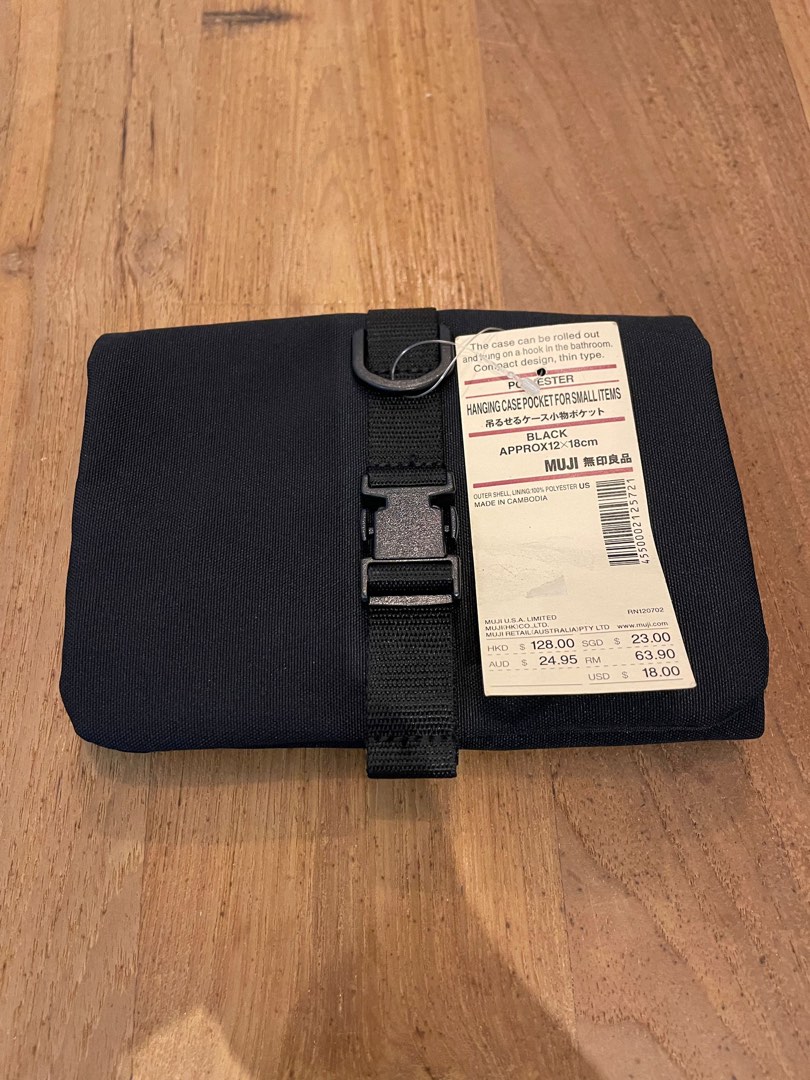Muji travel hanging case, Women's Fashion, Bags & Wallets, Purses ...
