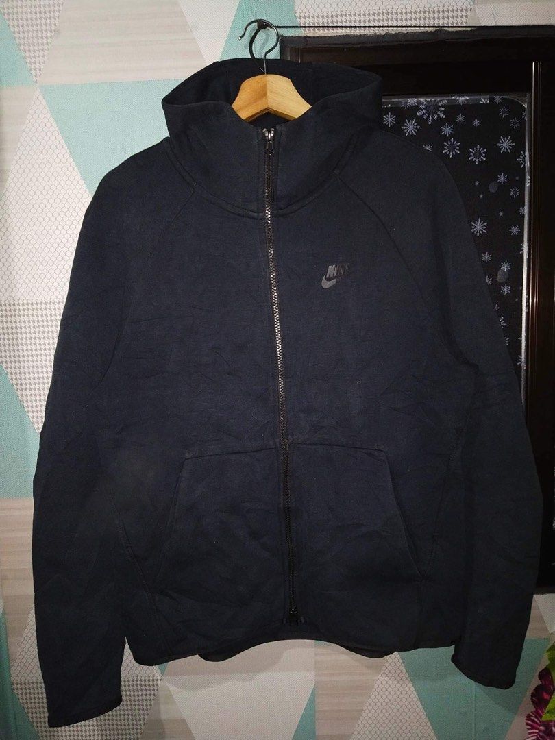 Nike tech fleece, Men's Fashion, Coats, Jackets and Outerwear on Carousell