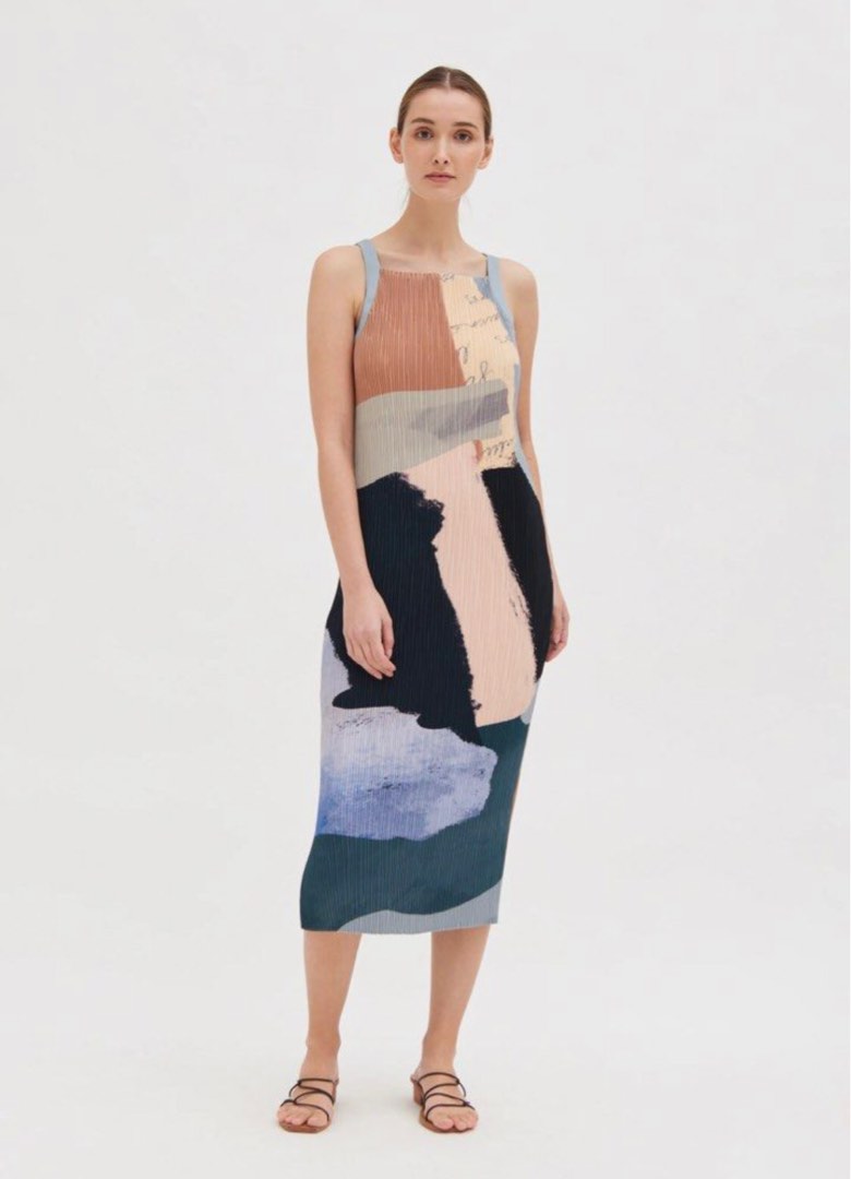 OSN Analogue Pleated Column Dress, Women's Fashion, Dresses & Sets ...