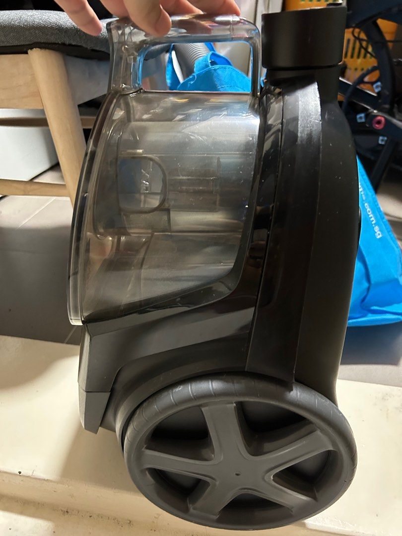 Philip power 5 cyclone pro compact 1800W, TV & Home Appliances, Vacuum ...