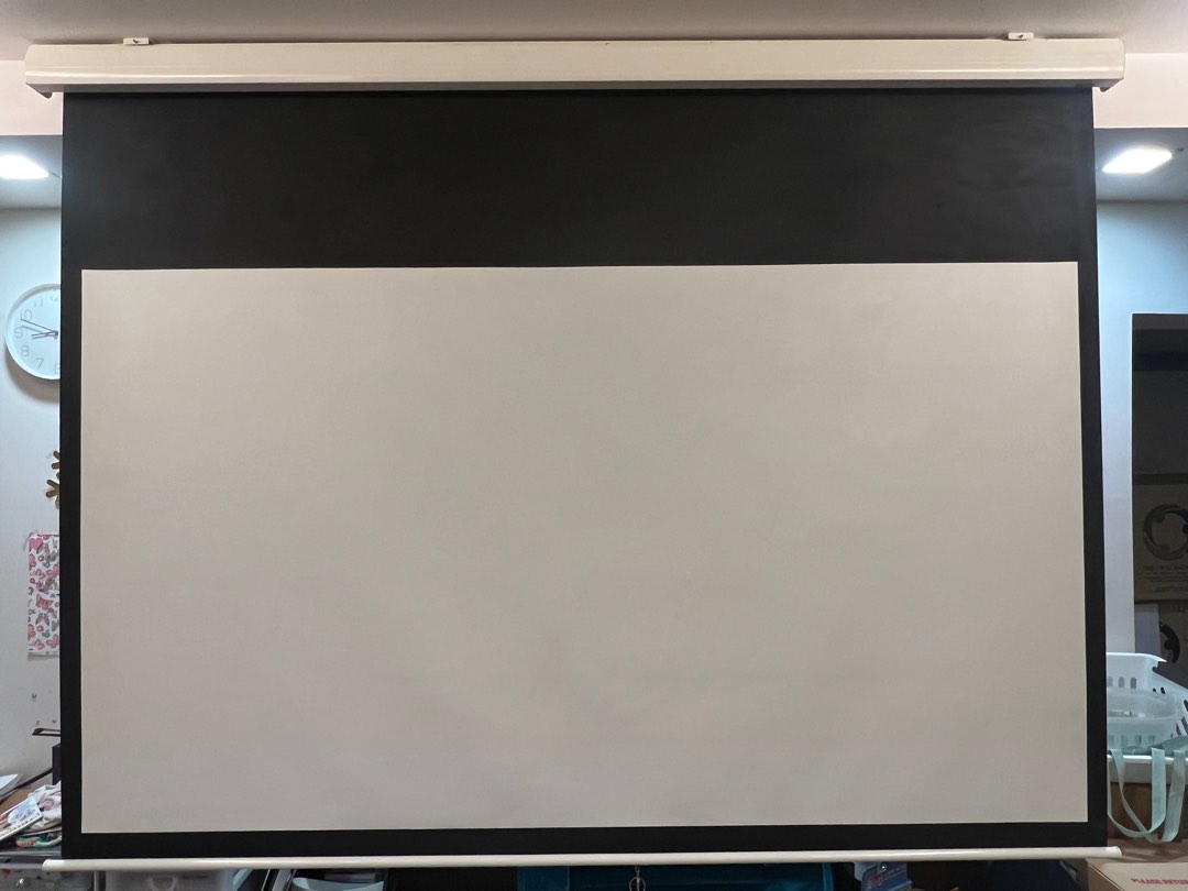 Projector screen. 16:9 Ratio. 203cm x 114cm (White screen Part), TV ...