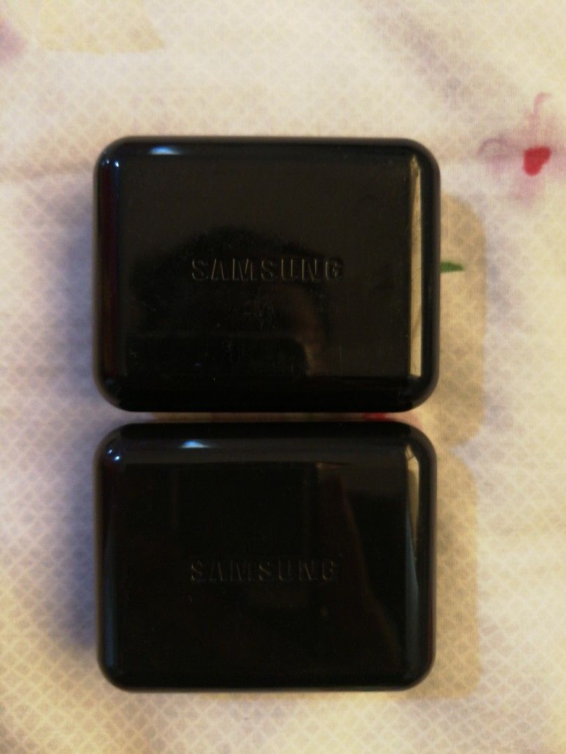 Samsung Earphone Casing, Audio, Earphones on Carousell