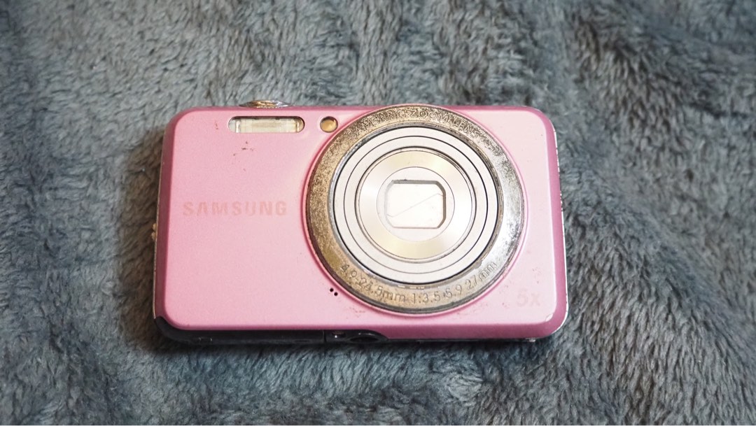 SAMSUNG UNTESTED CAMERA, Photography, Cameras on Carousell