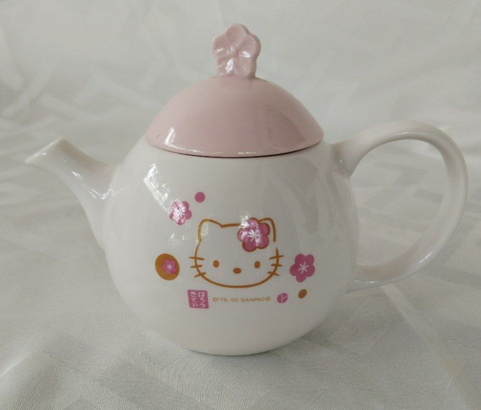 Sanrio Hello Kitty Tea Teapot Novelty 5" on Carousell
