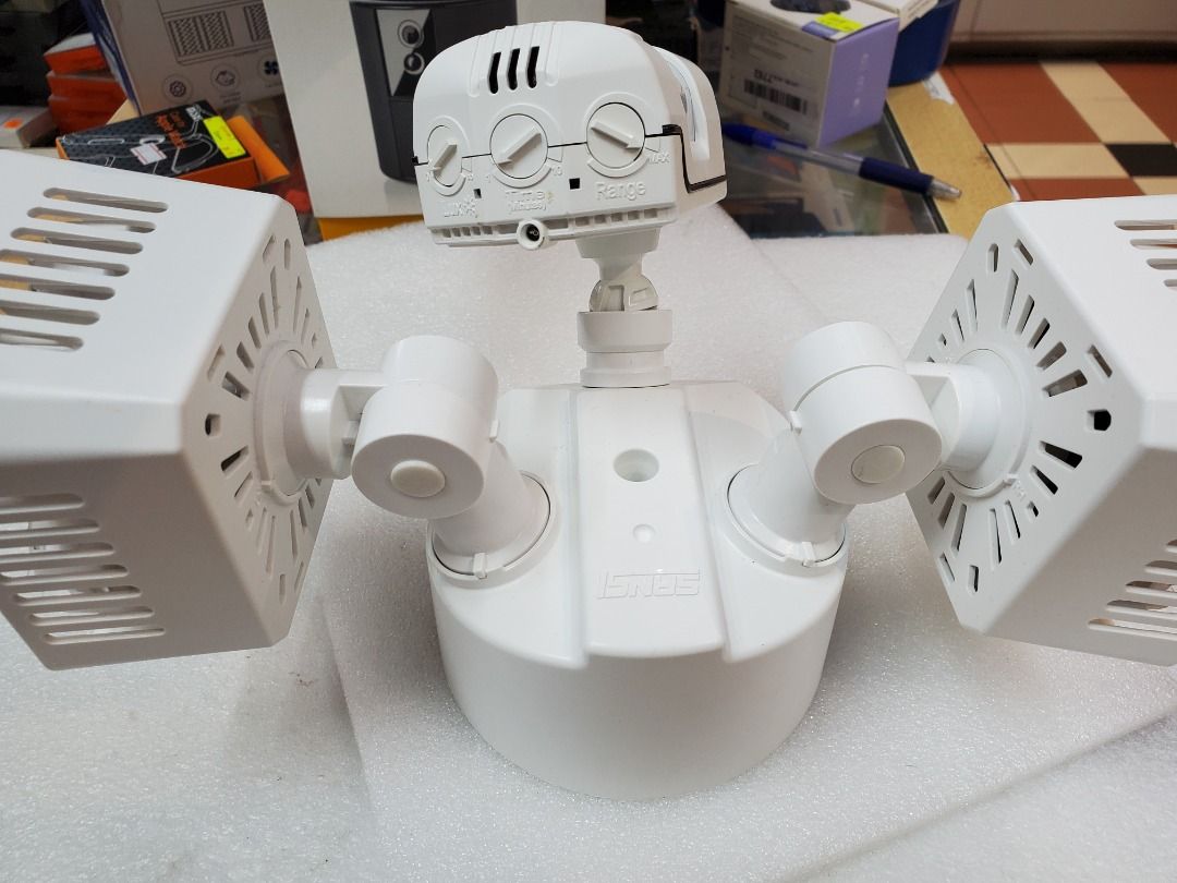 SANSI Ceramic LED Security Lights 36W 3600lm 5000K Daylight C2440-HW White(Display Set ...