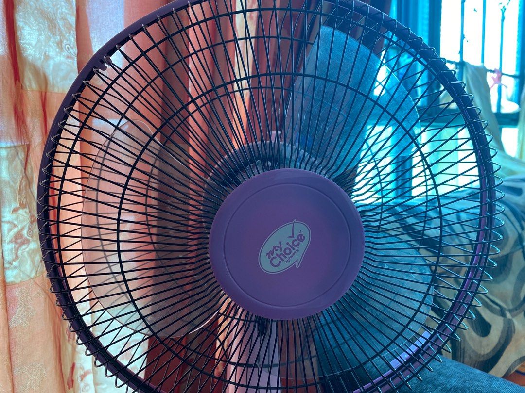 Table Fan (One Blade Minor Broken, see picture), Furniture & Home ...