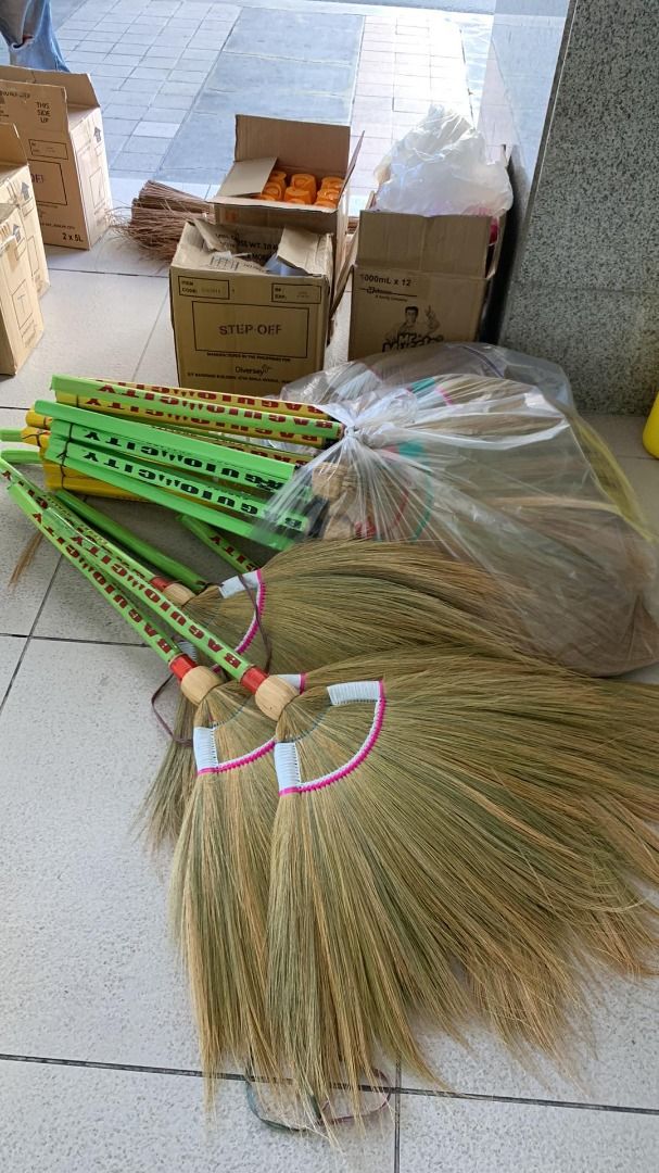 tambo, Furniture & Home Living, Cleaning & Homecare Supplies, Cleaning Tools & Supplies on Carousell