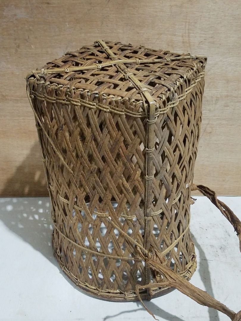 Tengkalang Tas Punggung Wadah Durian Suku Dayak on Carousell