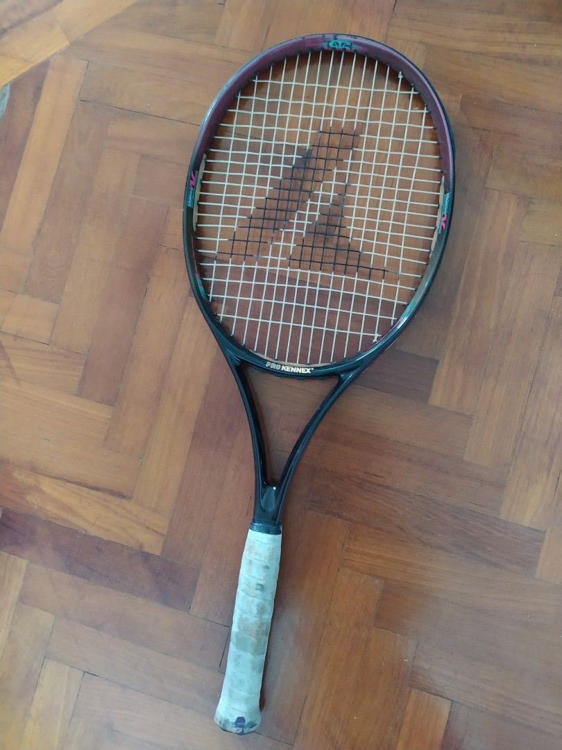Tennis Racquet with Anti Vibration Component, Sports Equipment, Sports ...