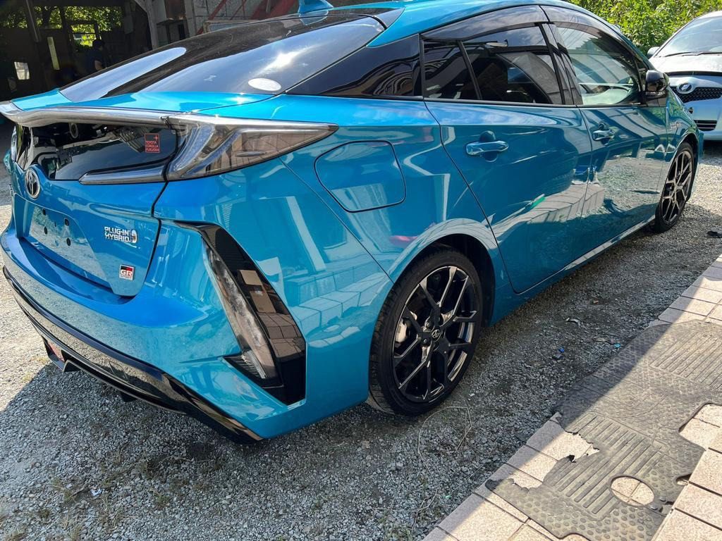 Toyota Prius PHV Plug-In Hybrid GR Sport Auto, 車 , 車輛放售 - Carousell