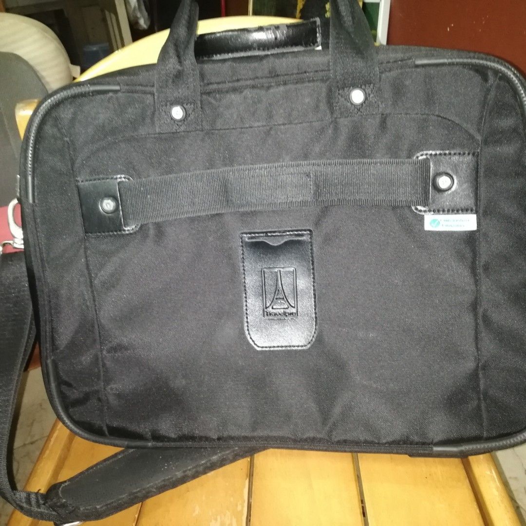 travelpro laptop bag, Men's Fashion, Bags, Briefcases on Carousell