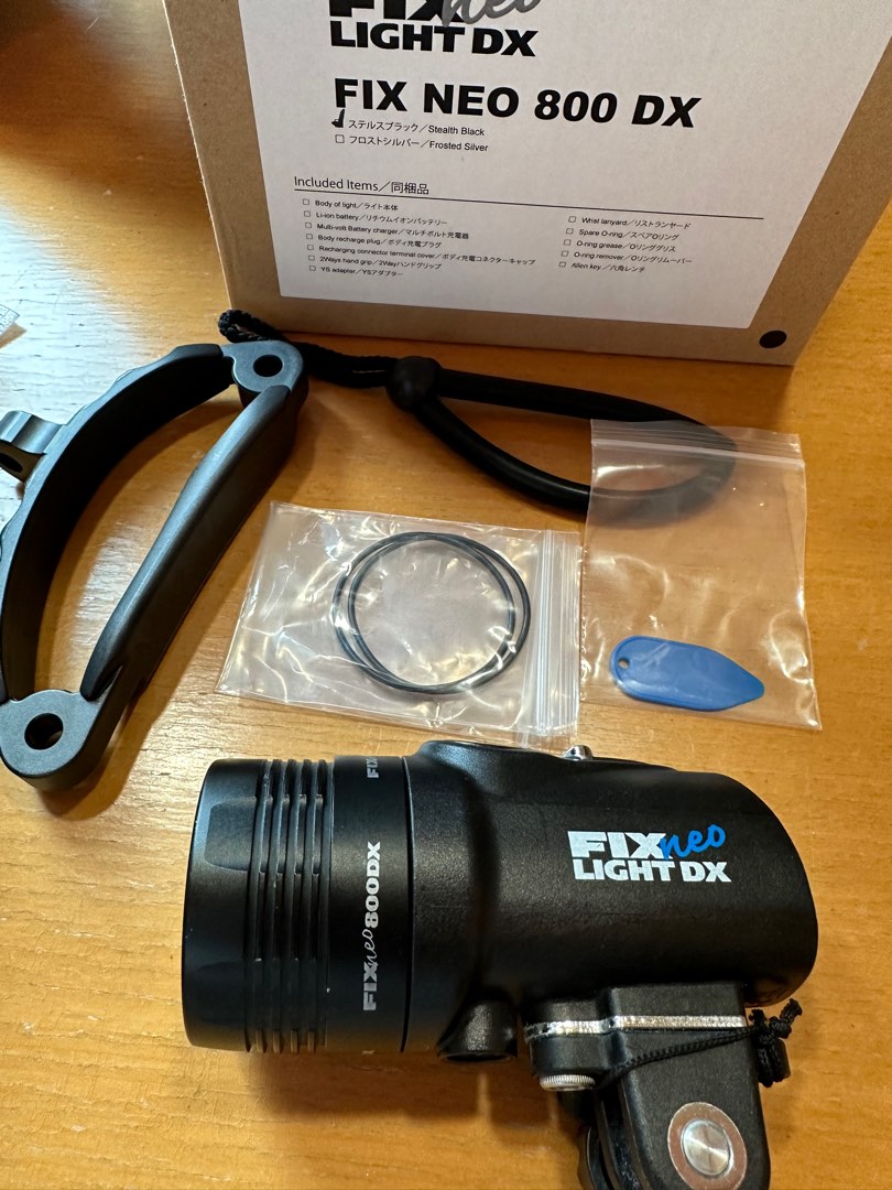潛水攝影燈 fix Neo light DX 800 有盒, 運動產品, 其他運動配件 - Carousell