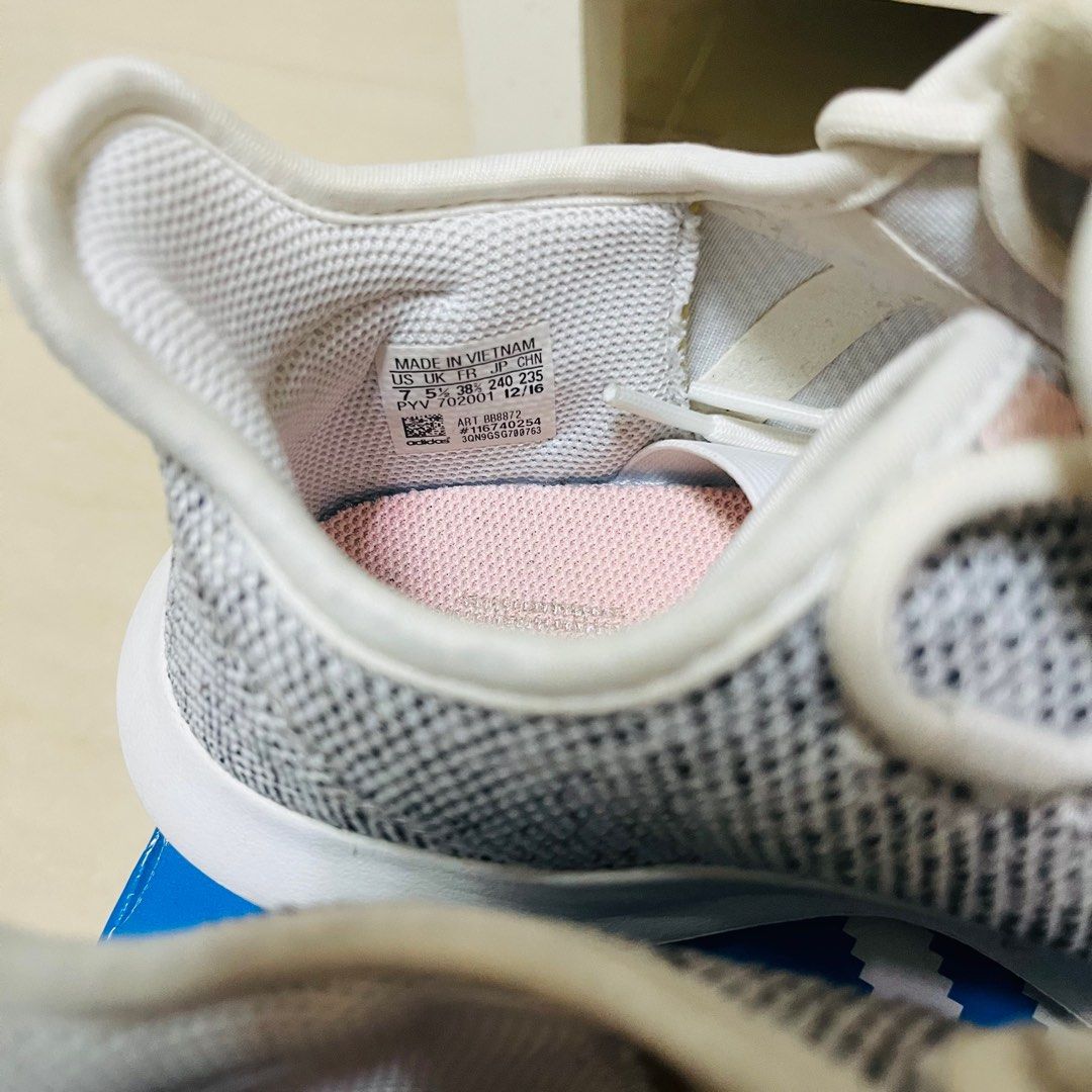 Adidas 小350 小椰子 灰白色款 Tubular Shadow 愛迪達, 她的時尚, 鞋類, 運動鞋、球鞋在旋轉拍賣