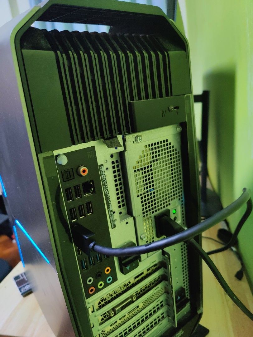 Alienware Aurora R8 Gaming desktop, Computers & Tech, Desktops on Carousell