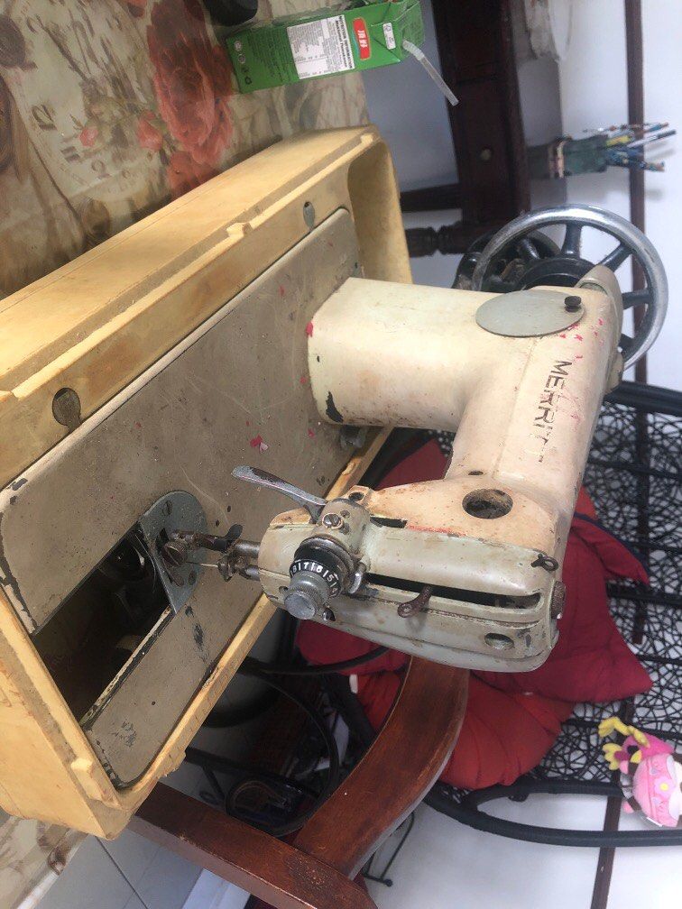 Antique sewing machine. Meritt by Singer, Hobbies & Toys, Memorabilia ...