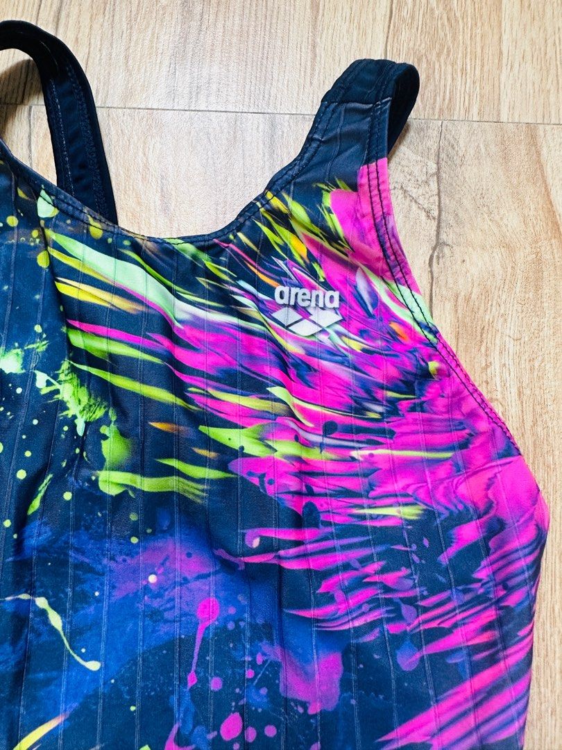 Arena kneesuit fina approved on Carousell