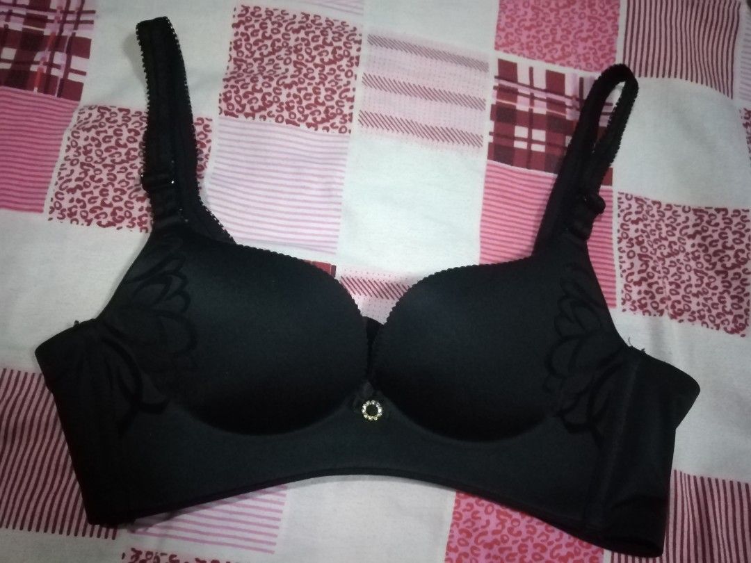 Black Bra B70 (32) on Carousell