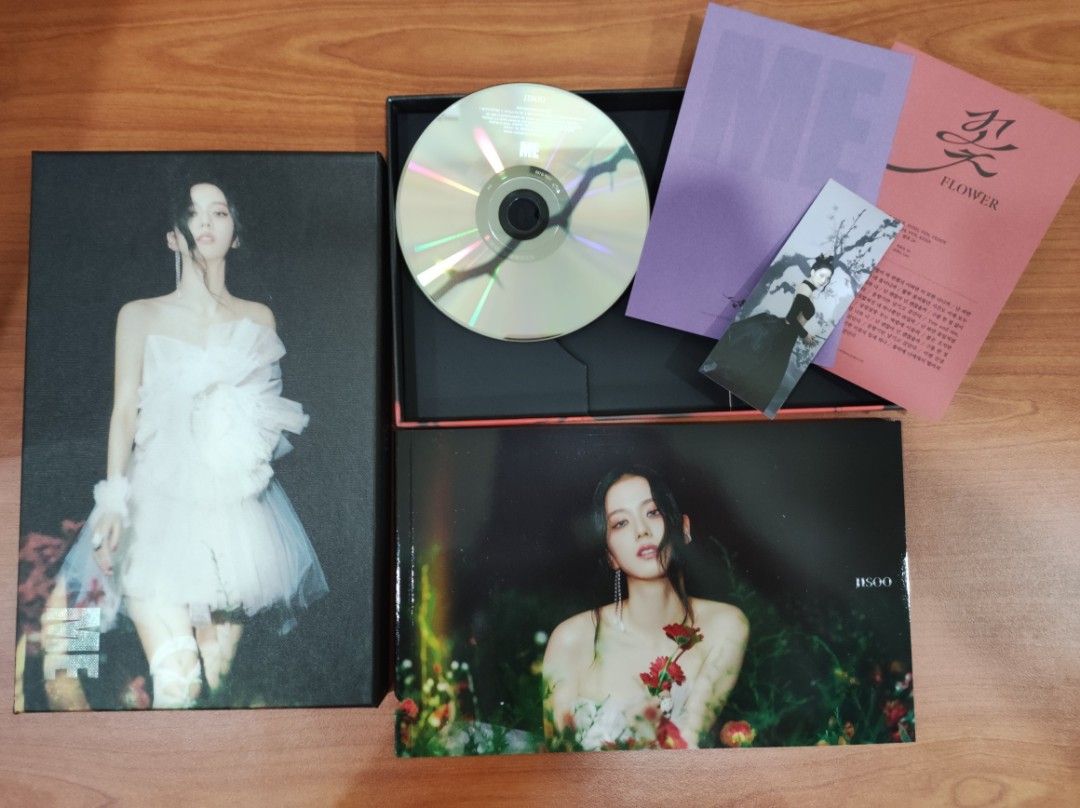 Blackpink Jisoo Unsealed Album Me Hobbies And Toys Collectibles