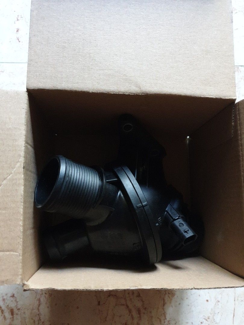 Bmw f10 oem thermostat, Car Accessories, Car Workshops & Services on ...