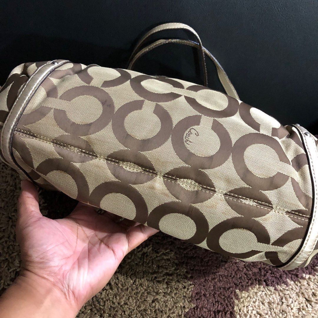 Coach Handbag mono, Women's Fashion, Bags & Wallets, Shoulder Bags on ...