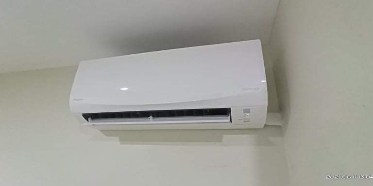 Daikin D-Smart Inverter Split Type Aircon, TV & Home Appliances, Air ...