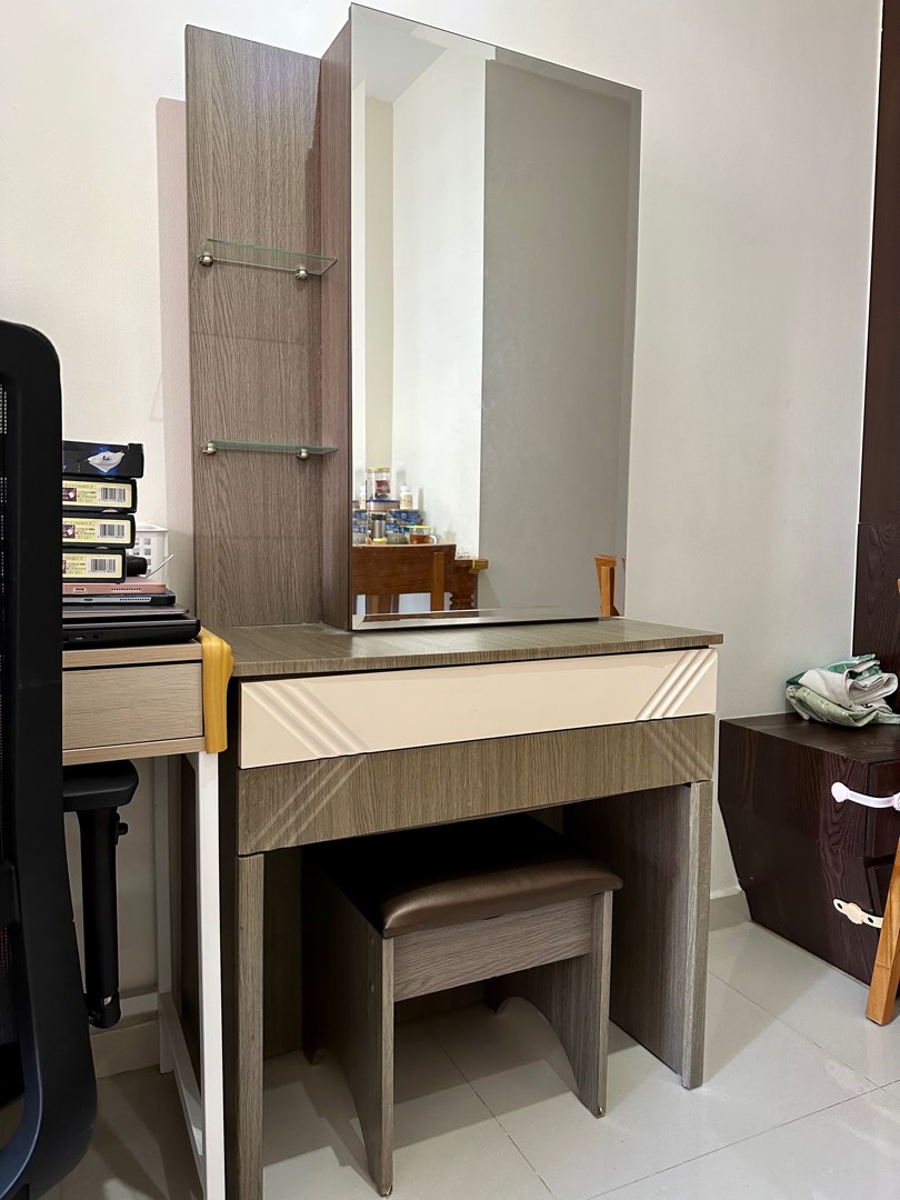 (Rozel Furniture)Dressing Table With Mirror and Chair, Furniture & Home ...